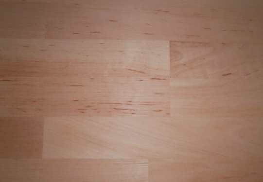 Erle-Leimholzplatten mit keilgezinkten Lamellen im Versand